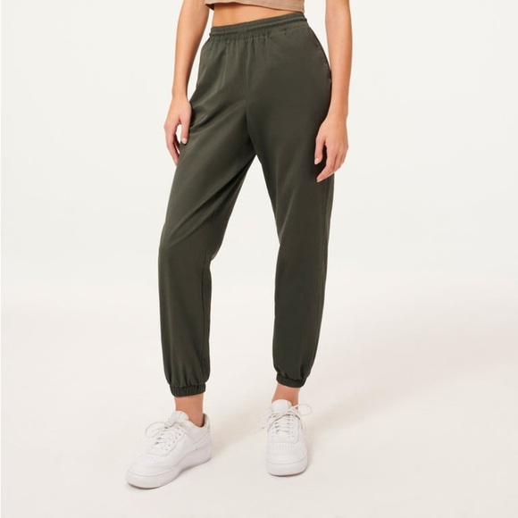 Good American | Pants & Jumpsuits | Good American Sueded Track Jogger ...